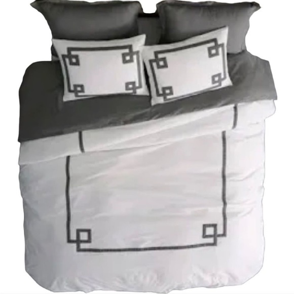 Villa by Noble Excellence | Bedding | Greek Key Pebble 2 King Shams ...